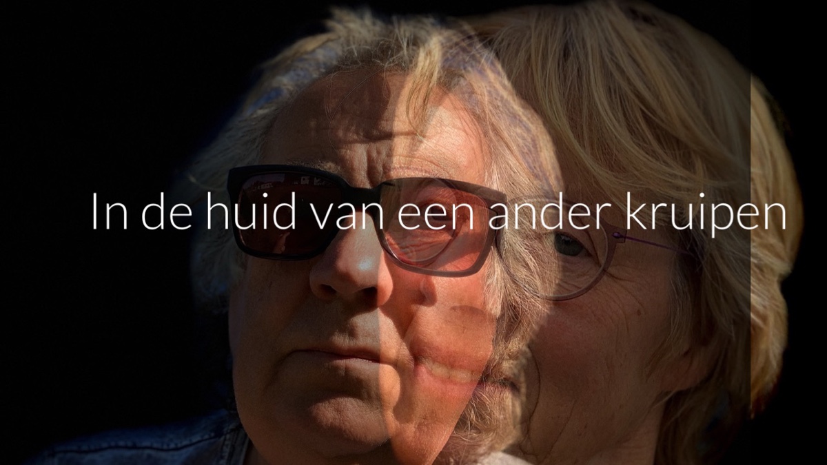 In de huid van een ander kruipen